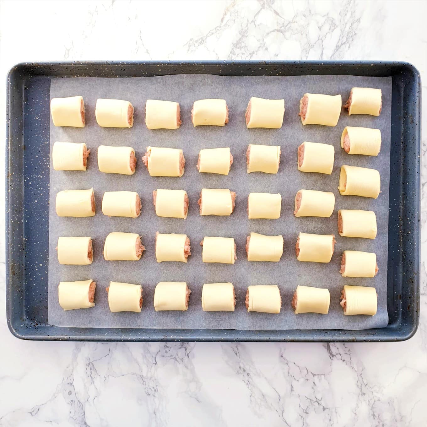 Mini Sausage Rolls with Puff Pastry – Feast Glorious Feast