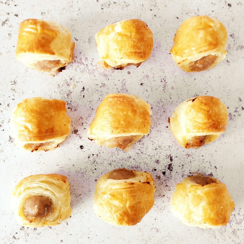 Mini Sausage Rolls with Puff Pastry – Feast Glorious Feast