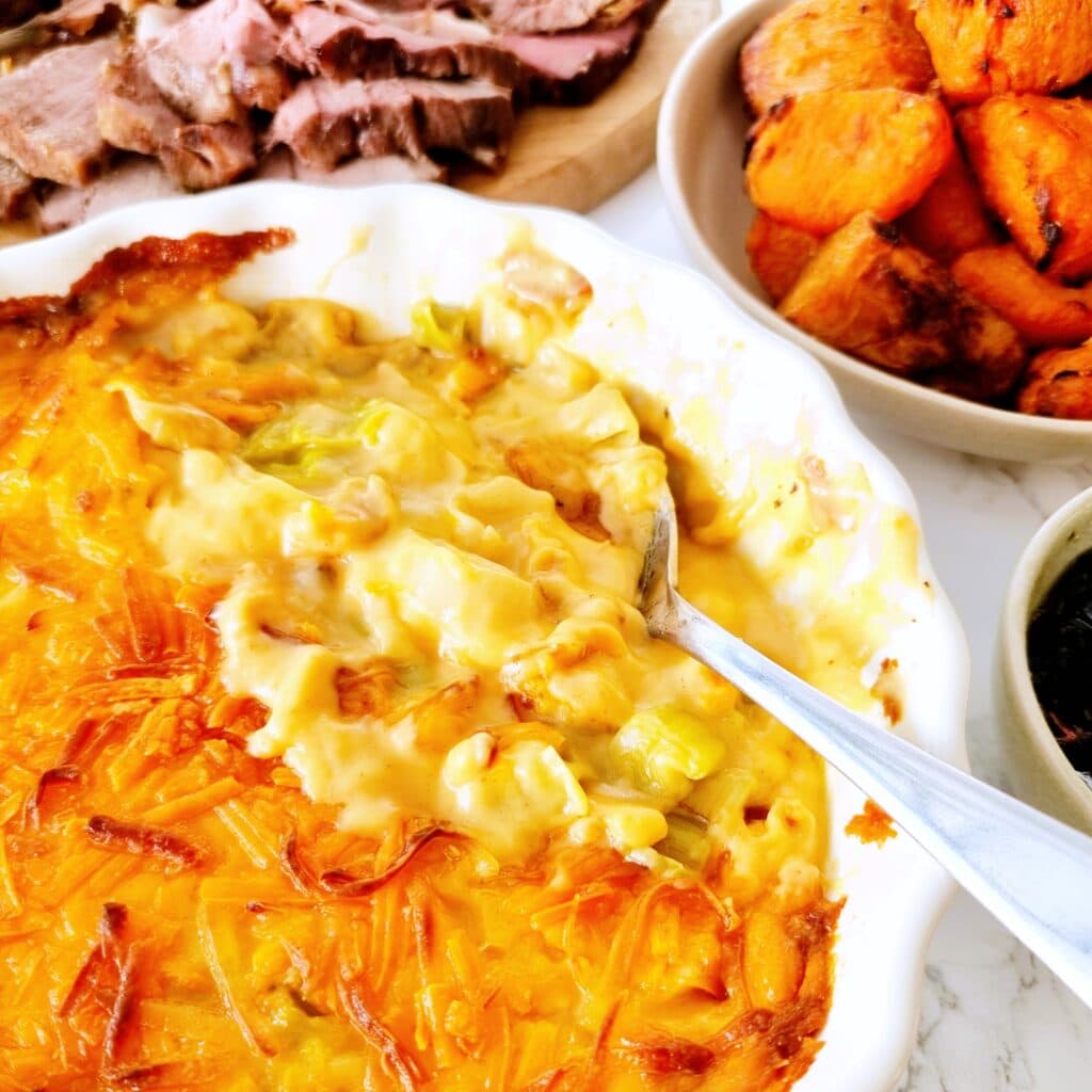 Simple Cheesy Leeks (Leeks in Cheese Sauce) – Feast Glorious Feast